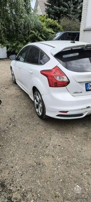 Balts Ford Focus 2015 Kauņa, ar dzinēja tilpumu 2.00 L un nobraukumu 18 tūkst. km par 4750 €, foto 9 vietnē AUTOMOTO.COM.LV