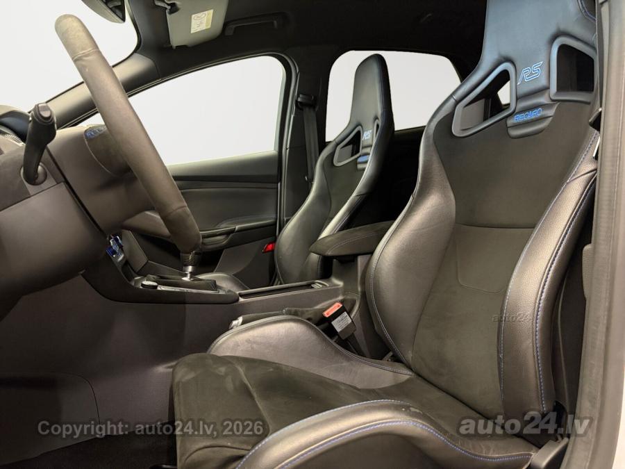White Ford Focus 2016 in Tallinn, with an engine capacity of 2.30 L and mileage of 89 thousand km for 23000 €, photo 6 on AUTOMOTO.COM.LV