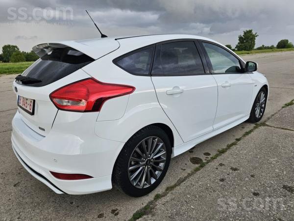 Balts Ford Focus 2016 Liepāja, ar dzinēja tilpumu 1.00 L un nobraukumu 203 tūkst. km par 6450 €, foto 7 vietnē AUTOMOTO.COM.LV
