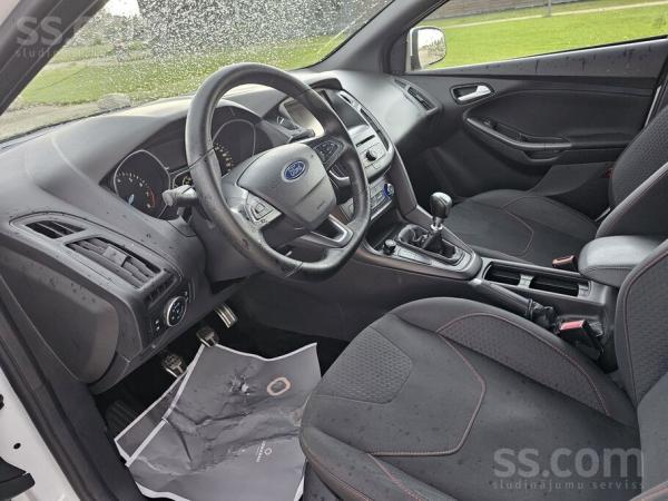 Balts Ford Focus 2016 Liepāja, ar dzinēja tilpumu 1.00 L un nobraukumu 203 tūkst. km par 6450 €, foto 10 vietnē AUTOMOTO.COM.LV