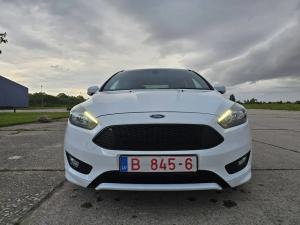 White Ford Focus 2016 in Riga, with an engine capacity of 1.00 L and mileage of 203 thousand km for 6450 €, photo  on AUTOMOTO.COM.LV