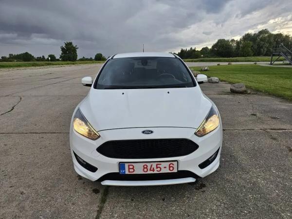 Balts Ford Focus 2016 Rīga, ar dzinēja tilpumu 1.00 L un nobraukumu 203 tūkst. km par 6450 €, foto 3 vietnē AUTOMOTO.COM.LV