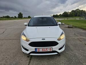 White Ford Focus 2016 in Riga, with an engine capacity of 1.00 L and mileage of 203 thousand km for 6450 €, photo 4 on AUTOMOTO.COM.LV