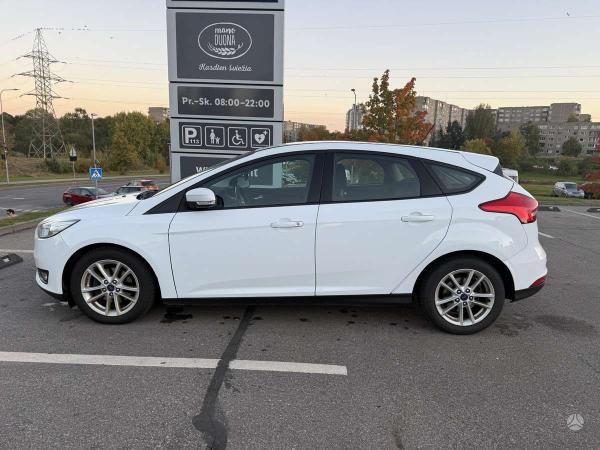 White Ford Focus 2017 in Vilnius, with an engine capacity of 1.00 L and mileage of 145 thousand km for 5500 €, photo 6 on AUTOMOTO.COM.LV