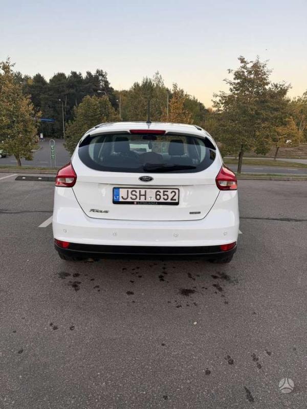 White Ford Focus 2017 in Vilnius, with an engine capacity of 1.00 L and mileage of 145 thousand km for 5500 €, photo 9 on AUTOMOTO.COM.LV