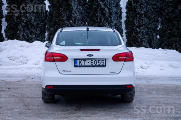Balts Ford Focus 2017 Jelgava, ar dzinēja tilpumu 1.00 L un nobraukumu 137 tūkst. km par 7300 €, foto 5 vietnē AUTOMOTO.COM.LV