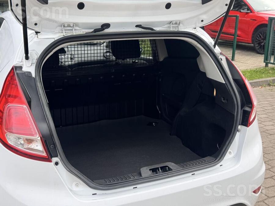 Balts Ford Focus 2017 Tukums, ar dzinēja tilpumu 1.50 L un nobraukumu 247 tūkst. km par 3500 €, foto 6 vietnē AUTOMOTO.COM.LV