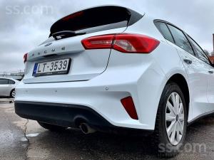 Balts Ford Focus 2018 Rīga, ar dzinēja tilpumu 1.00 L un nobraukumu 0 tūkst. km par 7890 €, foto 3 vietnē AUTOMOTO.COM.LV