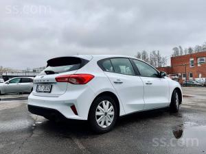 Balts Ford Focus 2018 Rīga, ar dzinēja tilpumu 1.00 L un nobraukumu 0 tūkst. km par 7890 €, foto 11 vietnē AUTOMOTO.COM.LV