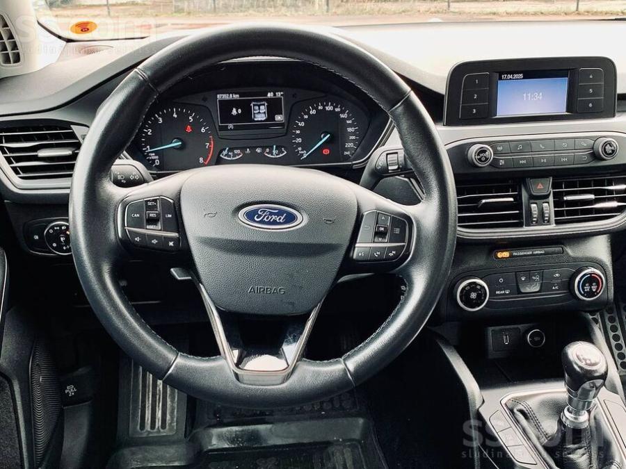 Balts Ford Focus 2018 Rīga, ar dzinēja tilpumu 1.00 L un nobraukumu 0 tūkst. km par 7890 €, foto 24 vietnē AUTOMOTO.COM.LV