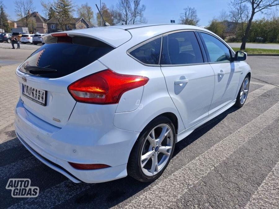 White Ford Focus 2018 in Sirvintos, with an engine capacity of 1.50 L and mileage of 170 thousand km for 10500 €, photo 4 on AUTOMOTO.COM.LV