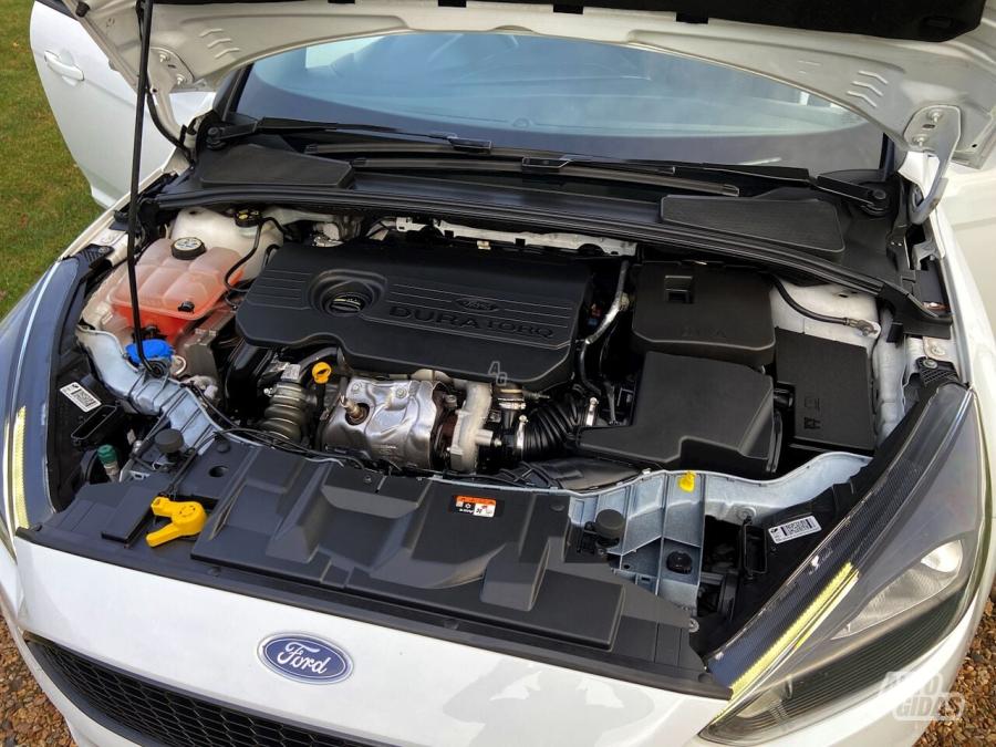White Ford Focus 2018 in Sirvintos, with an engine capacity of 1.50 L and mileage of 170 thousand km for 10500 €, photo 11 on AUTOMOTO.COM.LV