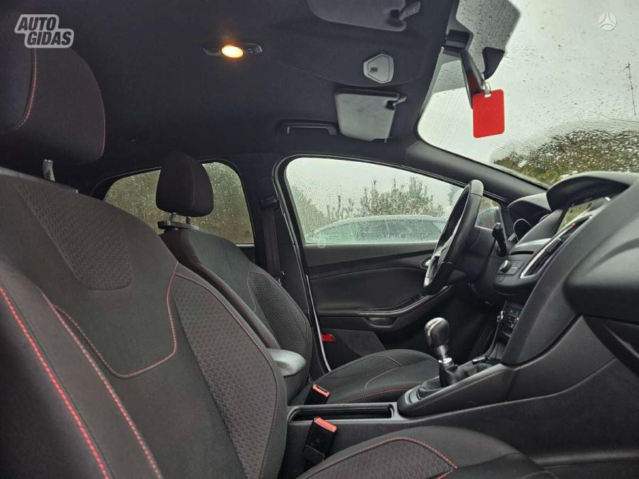 White Ford Focus 2018 in Sirvintos, with an engine capacity of 1.50 L and mileage of 170 thousand km for 10500 €, photo 12 on AUTOMOTO.COM.LV