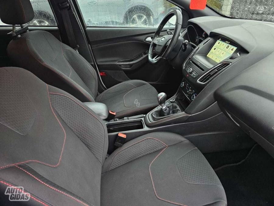 White Ford Focus 2018 in Sirvintos, with an engine capacity of 1.50 L and mileage of 170 thousand km for 10500 €, photo 15 on AUTOMOTO.COM.LV