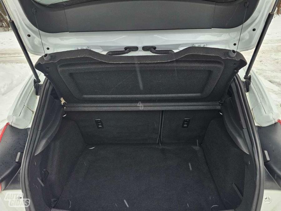 White Ford Focus 2018 in Sirvintos, with an engine capacity of 1.50 L and mileage of 170 thousand km for 10500 €, photo 19 on AUTOMOTO.COM.LV