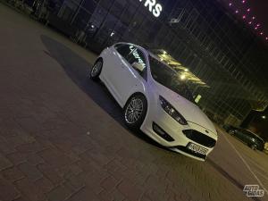 Balts Ford Focus 2018 Širvintos, ar dzinēja tilpumu 1.60 L un nobraukumu 173 tūkst. km par 11500 €, foto 18 vietnē AUTOMOTO.COM.LV