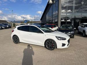 White Ford Focus 2018 in Taurage, with an engine capacity of 1.00 L and mileage of 110 thousand km for 6900 €, photo  on AUTOMOTO.COM.LV