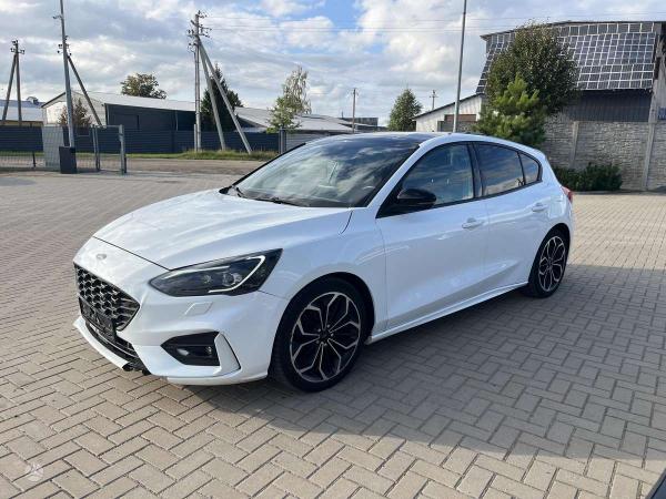 Balts Ford Focus 2018 Tauragė, ar dzinēja tilpumu 1.00 L un nobraukumu 110 tūkst. km par 6900 €, foto 3 vietnē AUTOMOTO.COM.LV