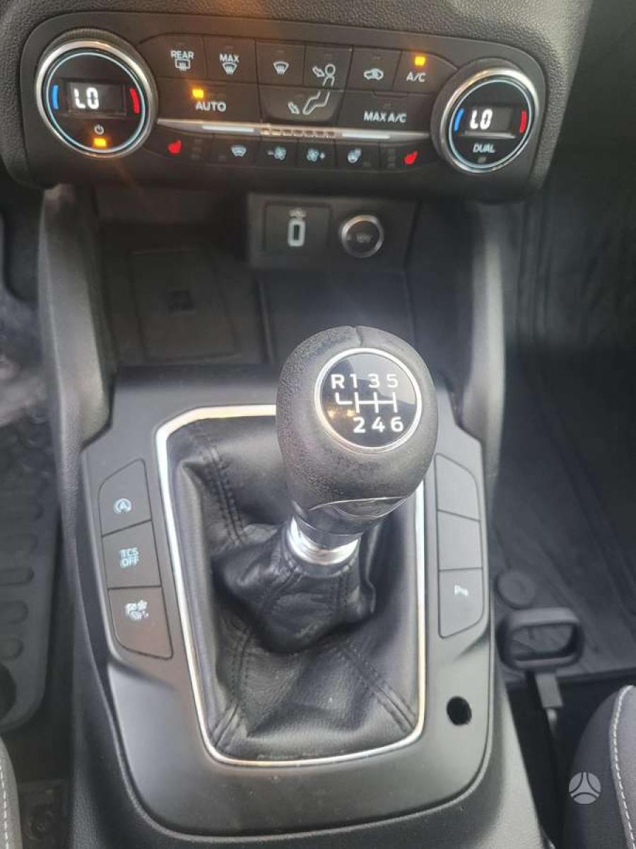 White Ford Focus 2019 in Vilkaviskis, with an engine capacity of 1.50 L and mileage of 260 thousand km for 7500 €, photo 12 on AUTOMOTO.COM.LV