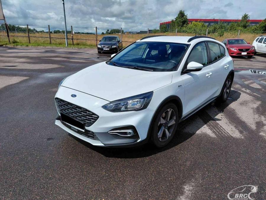 White Ford Focus 2019 in Vilnius, with an engine capacity of 1.00 L and mileage of 99 thousand km for 10900 €, photo 1 on AUTOMOTO.COM.LV