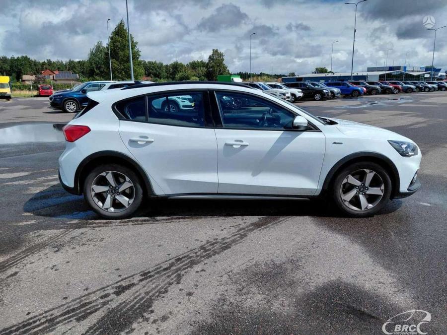 White Ford Focus 2019 in Vilnius, with an engine capacity of 1.00 L and mileage of 99 thousand km for 10900 €, photo 7 on AUTOMOTO.COM.LV