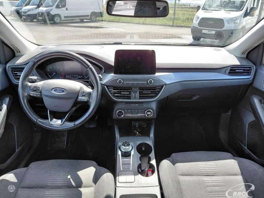 White Ford Focus 2019 in Vilnius, with an engine capacity of 1.00 L and mileage of 99 thousand km for 10900 €, photo 13 on AUTOMOTO.COM.LV
