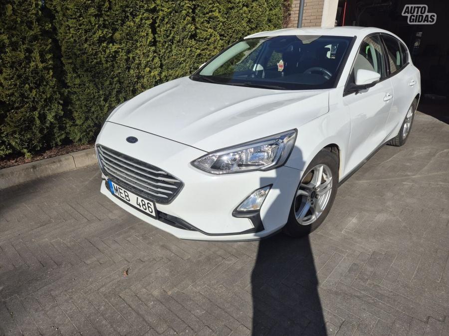 White Ford Focus 2019 in Vilnius, with an engine capacity of 1.50 L and mileage of 192 thousand km for 6900 €, photo 1 on AUTOMOTO.COM.LV