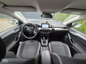 White Ford Focus 2019 in Vilnius, with an engine capacity of 1.50 L and mileage of 192 thousand km for 6900 €, photo 5 on AUTOMOTO.COM.LV