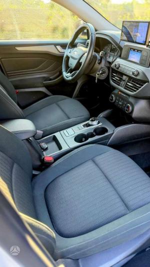 White Ford Focus 2019 in Marijampole, with an engine capacity of 1.00 L and mileage of 106 thousand km for 8700 €, photo 16 on AUTOMOTO.COM.LV