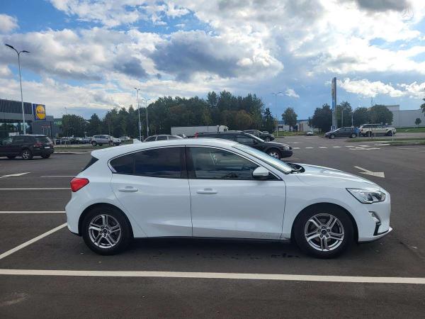 Balts Ford Focus 2019 Kauņa, ar dzinēja tilpumu 1.00 L un nobraukumu 89 tūkst. km par 9700 €, foto 3 vietnē AUTOMOTO.COM.LV