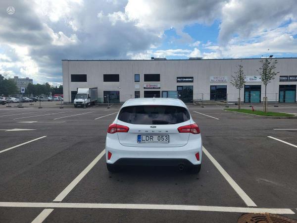 Balts Ford Focus 2019 Kauņa, ar dzinēja tilpumu 1.00 L un nobraukumu 89 tūkst. km par 9700 €, foto 5 vietnē AUTOMOTO.COM.LV