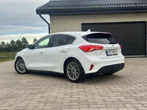 White Ford Focus 2019 in Tartu, with an engine capacity of 1.50 L and mileage of 275 thousand km for 8999 €, photo 4 on AUTOMOTO.COM.LV