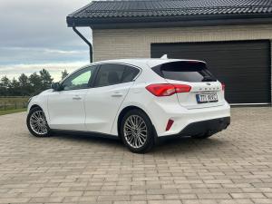 White Ford Focus 2019 in Tartu, with an engine capacity of 1.50 L and mileage of 275 thousand km for 8999 €, photo 19 on AUTOMOTO.COM.LV