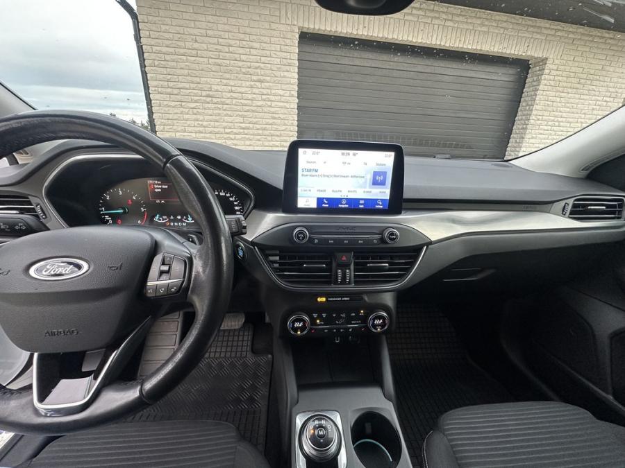 White Ford Focus 2019 in Tartu, with an engine capacity of 1.50 L and mileage of 275 thousand km for 8999 €, photo 21 on AUTOMOTO.COM.LV