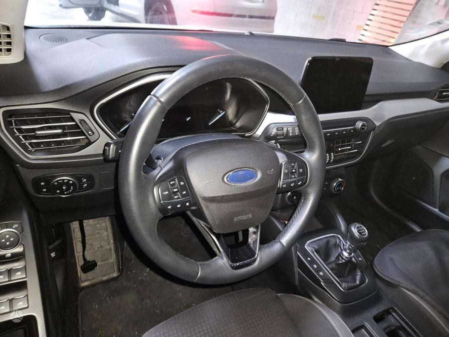 Balts Ford Focus 2020 Kauņa, ar dzinēja tilpumu 1.50 L un nobraukumu 296 tūkst. km par 3990 €, foto 3 vietnē AUTOMOTO.COM.LV