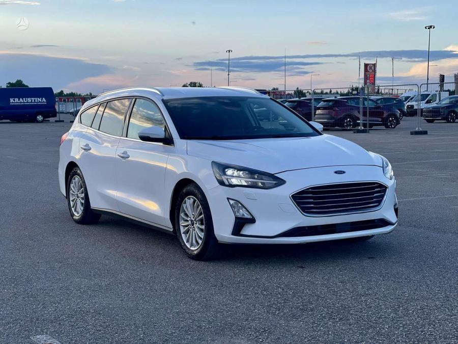 White Ford Focus 2020 in Vilnius, with an engine capacity of 1.00 L and mileage of 163 thousand km for 8300 €, photo 1 on AUTOMOTO.COM.LV