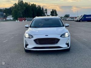 White Ford Focus 2020 in Vilnius, with an engine capacity of 1.00 L and mileage of 163 thousand km for 8300 €, photo 3 on AUTOMOTO.COM.LV