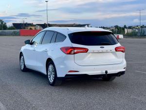 White Ford Focus 2020 in Vilnius, with an engine capacity of 1.00 L and mileage of 163 thousand km for 8300 €, photo 5 on AUTOMOTO.COM.LV