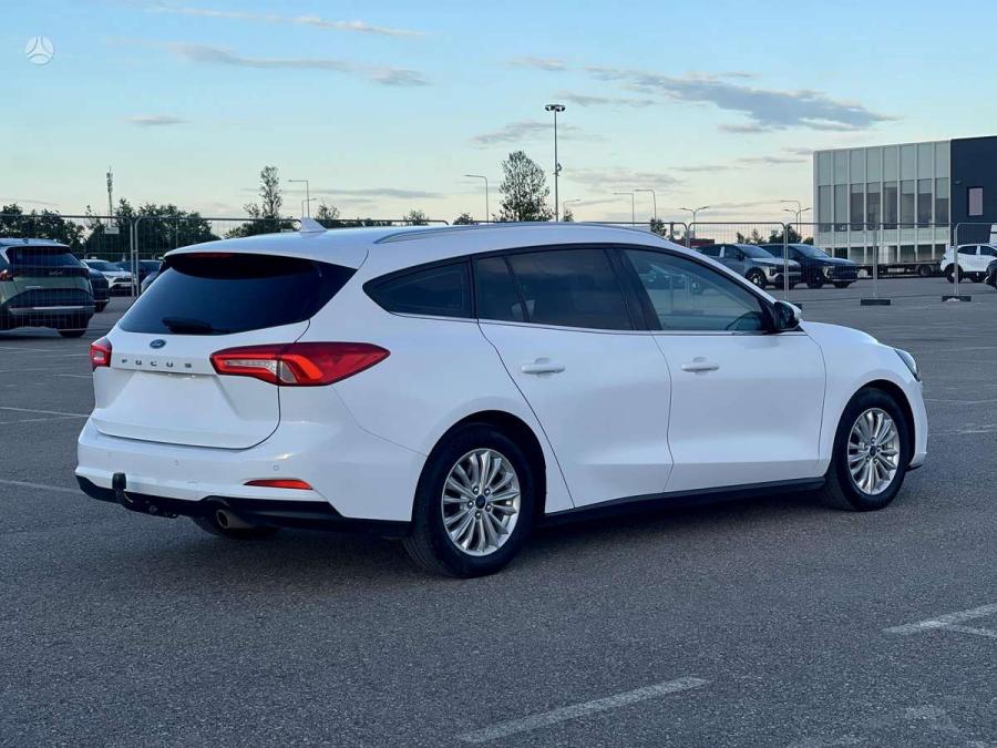 White Ford Focus 2020 in Vilnius, with an engine capacity of 1.00 L and mileage of 163 thousand km for 8300 €, photo 7 on AUTOMOTO.COM.LV