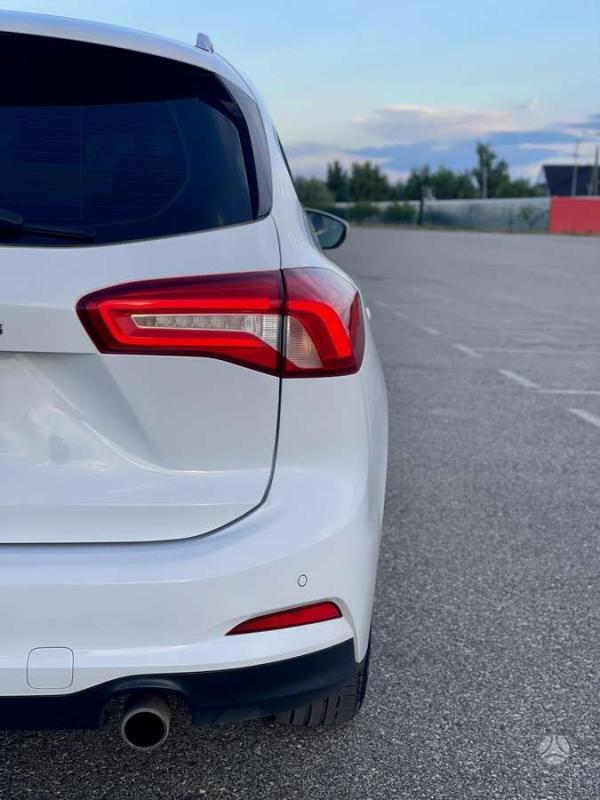 Balts Ford Focus 2020 Viļņa, ar dzinēja tilpumu 1.00 L un nobraukumu 163 tūkst. km par 8300 €, foto 7 vietnē AUTOMOTO.COM.LV
