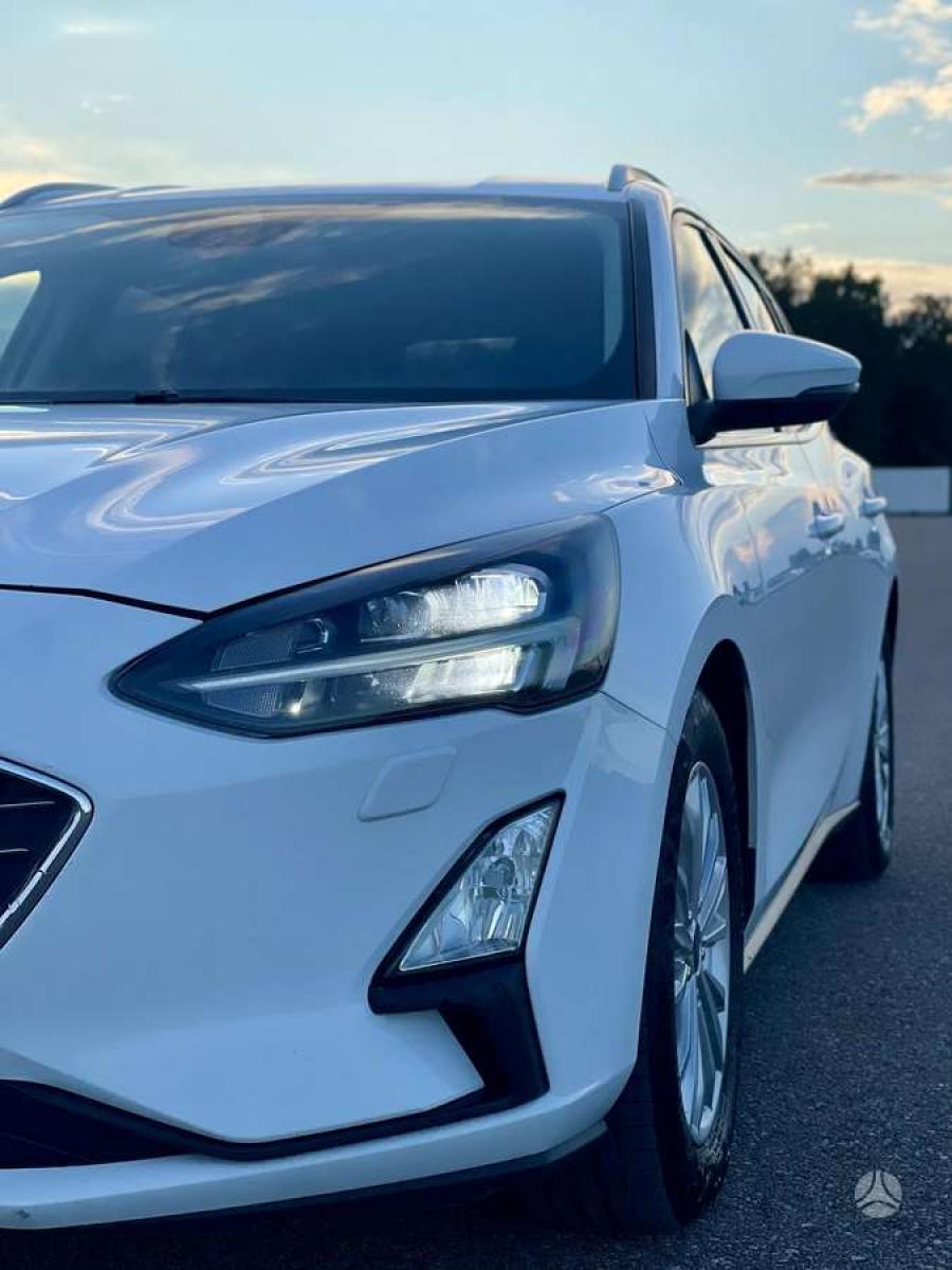 White Ford Focus 2020 in Vilnius, with an engine capacity of 1.00 L and mileage of 163 thousand km for 8300 €, photo 13 on AUTOMOTO.COM.LV