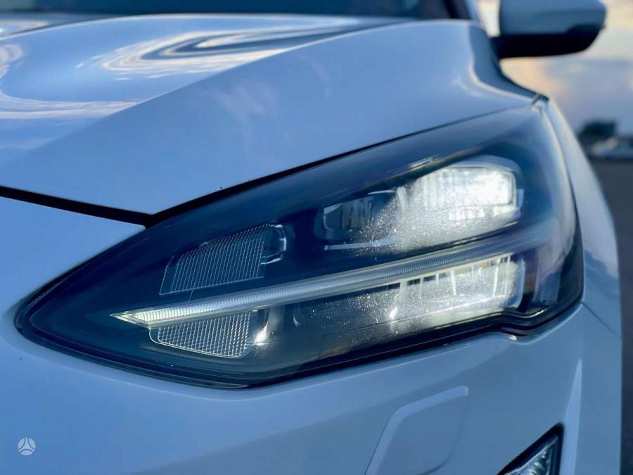 White Ford Focus 2020 in Vilnius, with an engine capacity of 1.00 L and mileage of 163 thousand km for 8000 €, photo 12 on AUTOMOTO.COM.LV