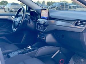 White Ford Focus 2020 in Vilnius, with an engine capacity of 1.00 L and mileage of 163 thousand km for 8000 €, photo 28 on AUTOMOTO.COM.LV