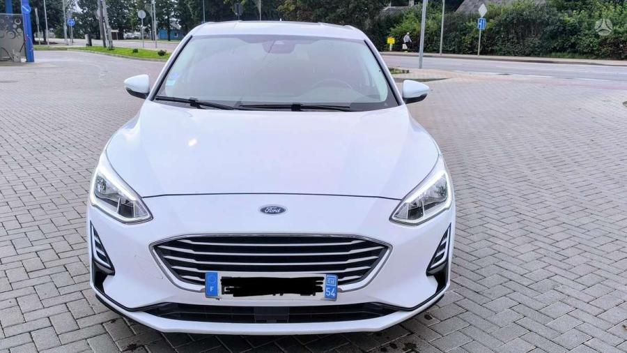 Balts Ford Focus 2020 Tauragė, ar dzinēja tilpumu 1.00 L un nobraukumu 124 tūkst. km par 5800 €, foto 1 vietnē AUTOMOTO.COM.LV
