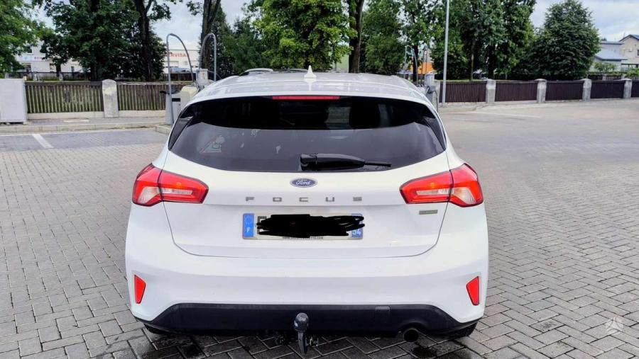 Balts Ford Focus 2020 Tauragė, ar dzinēja tilpumu 1.00 L un nobraukumu 124 tūkst. km par 5800 €, foto 6 vietnē AUTOMOTO.COM.LV