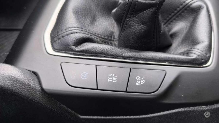 Balts Ford Focus 2020 Tauragė, ar dzinēja tilpumu 1.00 L un nobraukumu 124 tūkst. km par 5800 €, foto 15 vietnē AUTOMOTO.COM.LV