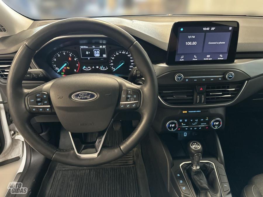 Balts Ford Focus 2020 Viļņa, ar dzinēja tilpumu 1.00 L un nobraukumu 123 tūkst. km par 9990 €, foto 17 vietnē AUTOMOTO.COM.LV
