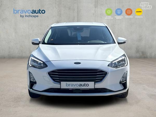 White Ford Focus 2021 in Kaunas, with an engine capacity of 1.00 L and mileage of 70 thousand km for 12471 €, photo 5 on AUTOMOTO.COM.LV