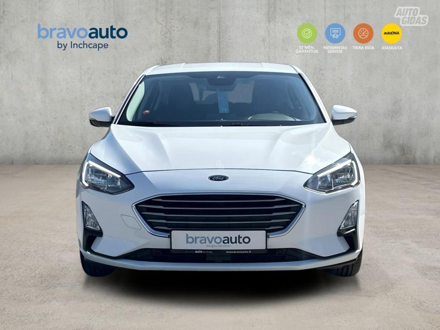 White Ford Focus 2021 in Kaunas, with an engine capacity of 1.00 L and mileage of 70 thousand km for 12471 €, photo 6 on AUTOMOTO.COM.LV