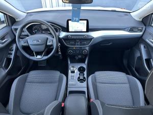 White Ford Focus 2021 in Kaunas, with an engine capacity of 1.00 L and mileage of 70 thousand km for 12471 €, photo 13 on AUTOMOTO.COM.LV
